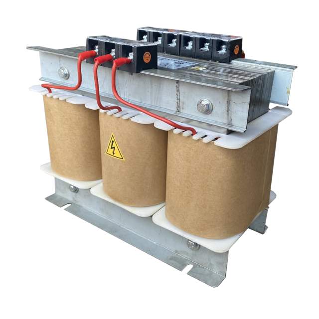Biến áp 3 pha 380V ra 200V/3P - 220V/3P Trần